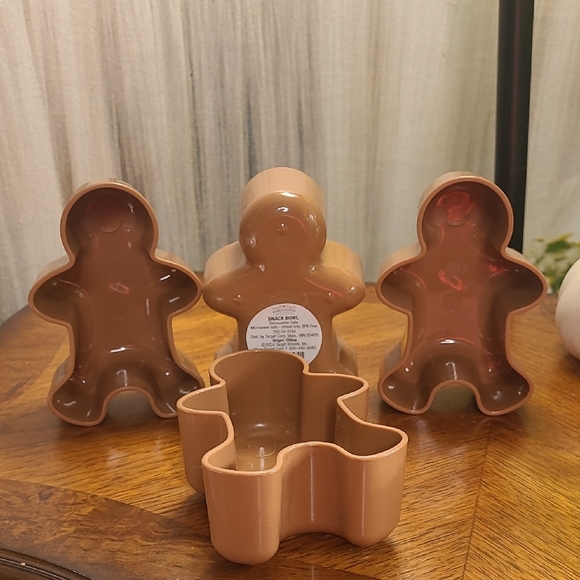Wondershop | Dining | Wondershop New Set Of 4 Decorative Plastic Gingerbread Man Snack Bowls ...